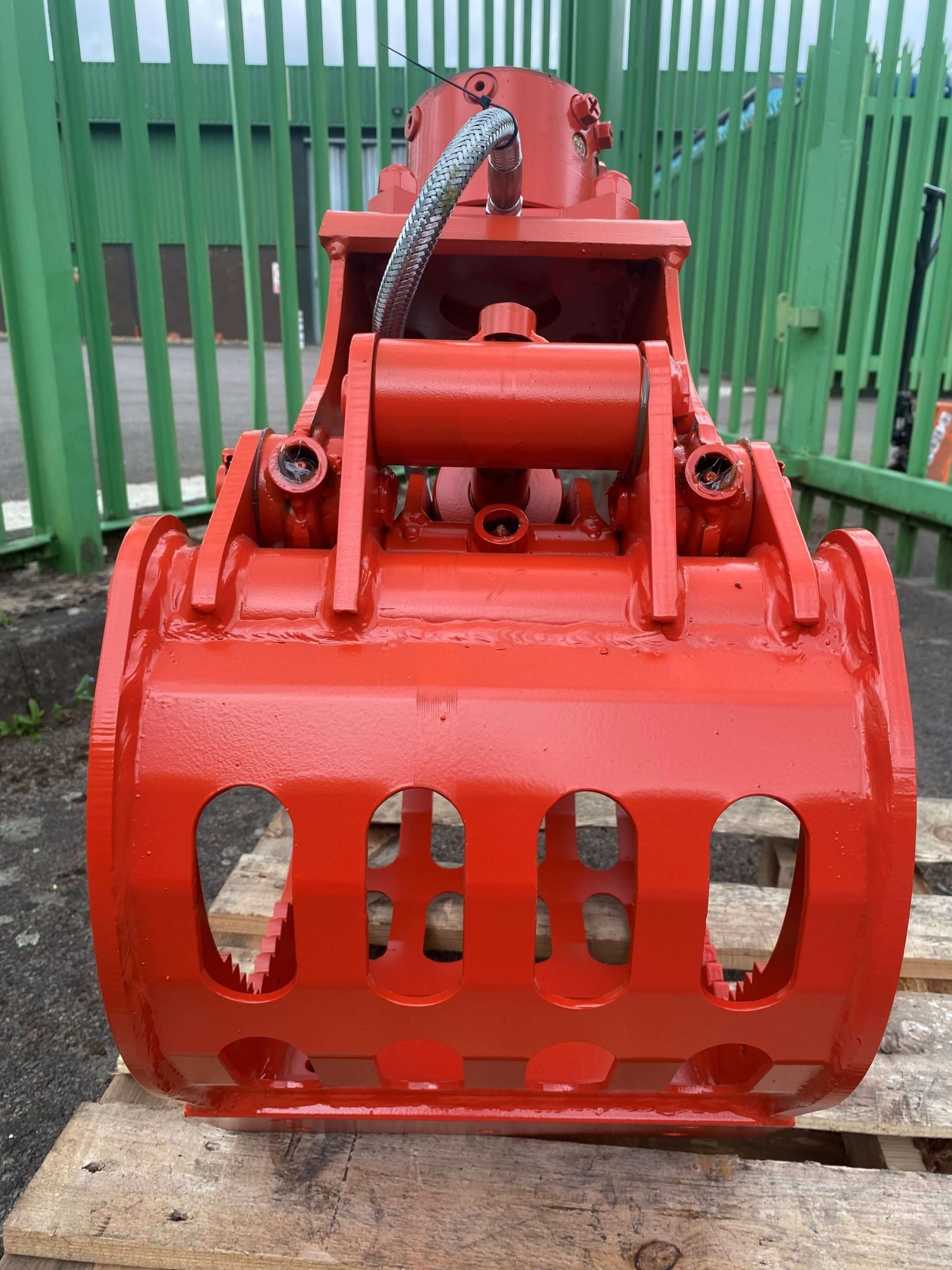 Excavator and Demolition Grabs | PCM Transport & Handling