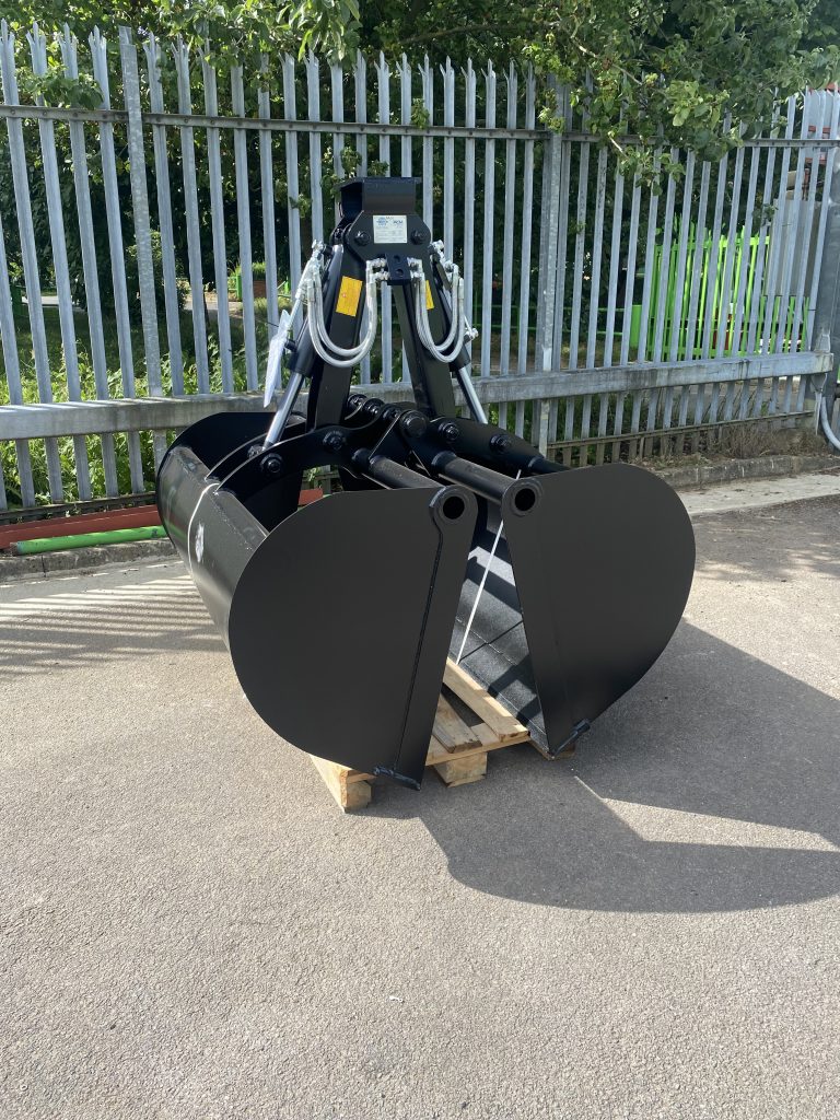 Excavator and Demolition Grabs | PCM Transport & Handling