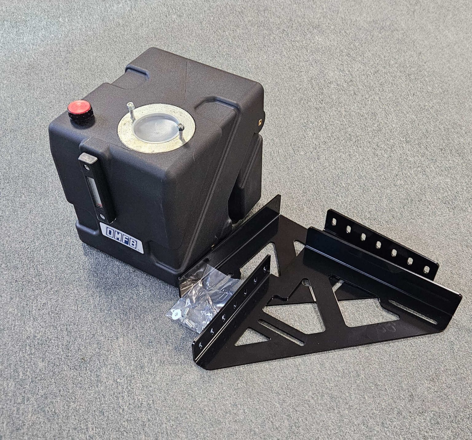 Plastic Hydraulic Tanks - PCM Transport & Handling