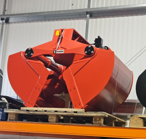 Kinshofer Clamshell Bucket - PCM Transport & Handling